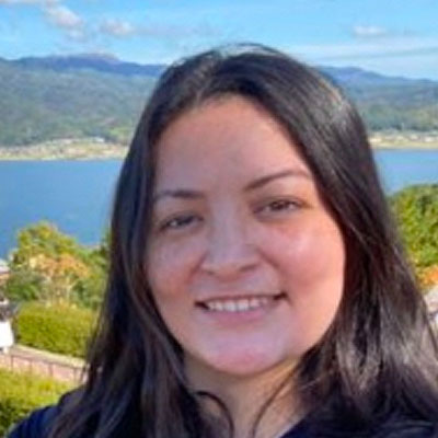 About Us - Meet us and our amazing team of Pharmacists